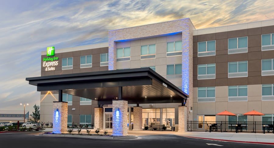 Pros and Cons: My Favorite Hotel Brands for Travel – Touristician